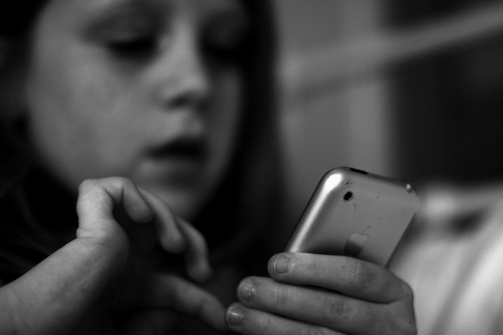 Εθισμός παιδιού στα social media: Τι κάνουμε; | Infokids.com.cy