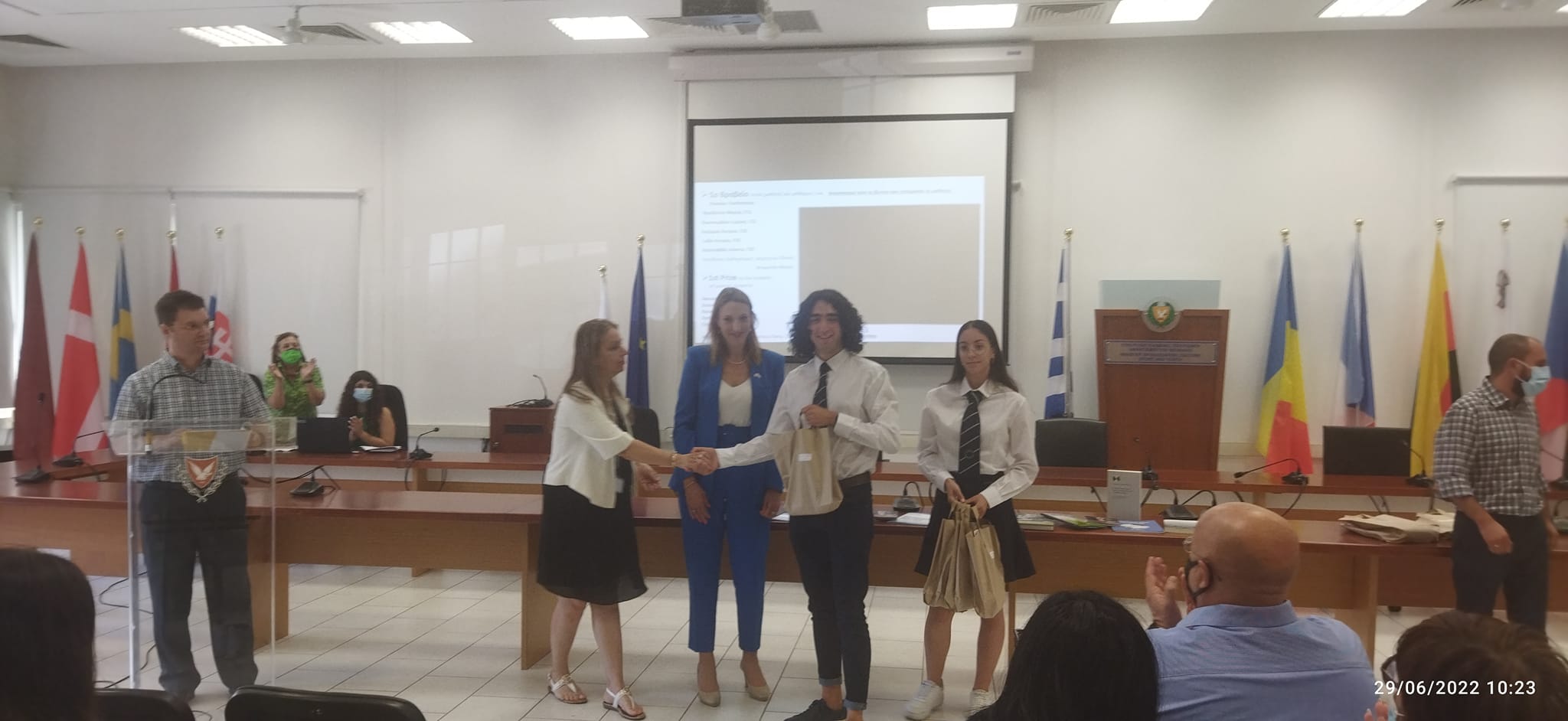 Πρωτιά για το Λύκειο Λινόπετρας σε λογοτεχνικό διαγωνισμό