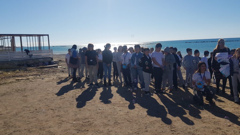 Η ΑΚΤΗ πήγε στην ακτή με δράσεις για την αειφορία