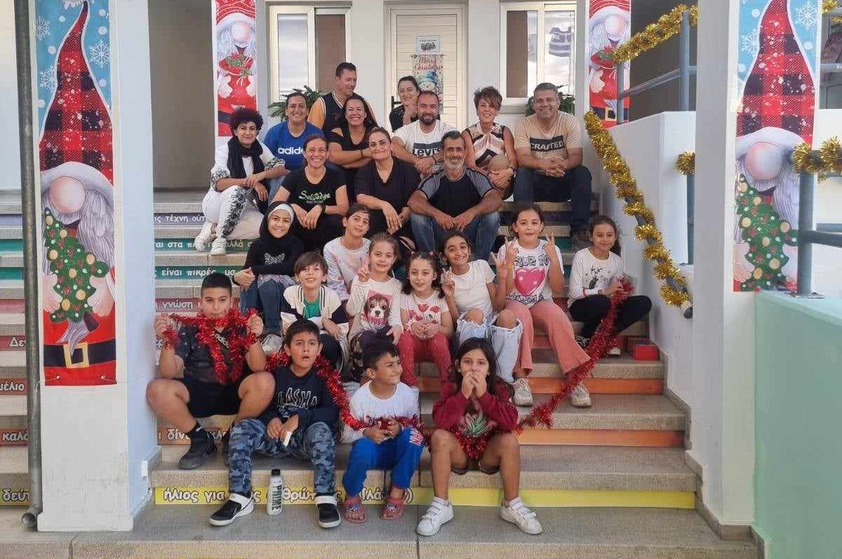 Γιορτινή μαγεία στο Δημοτικό Κισσόνεργας από τον Σύνδεσμος Γονέων
