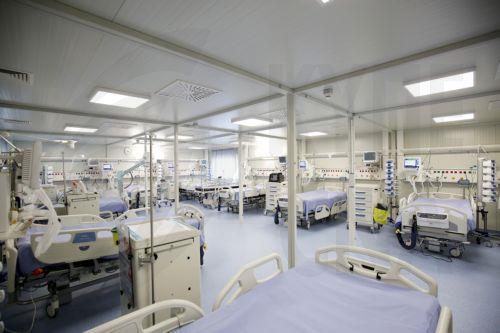 Η πρώτη Κυρία στη Μονάδα Εντατικής Νοσηλείας Νεογνών